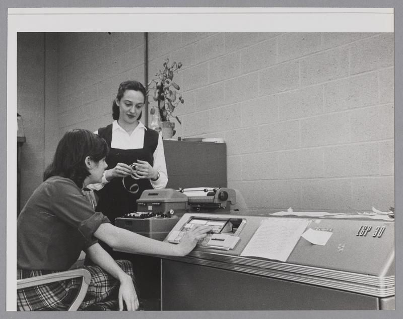Computers -- Individual Computers -- LGP-30 Computer | MIT Museum