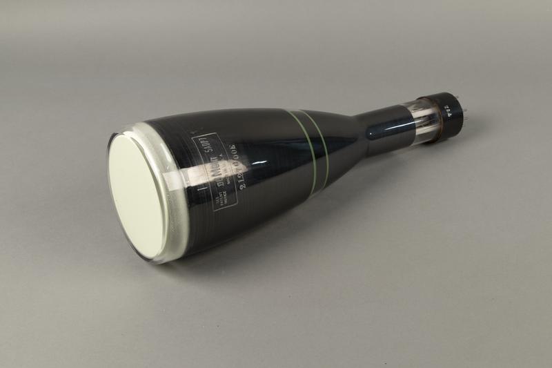 Cathode ray tube, type 5ADP7 | MIT Museum