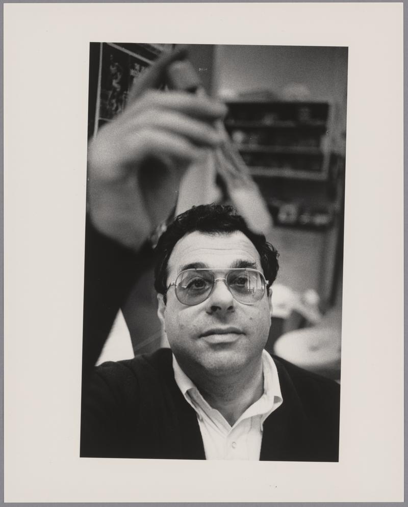 David Botstein in laboratory, 1986 | MIT Museum