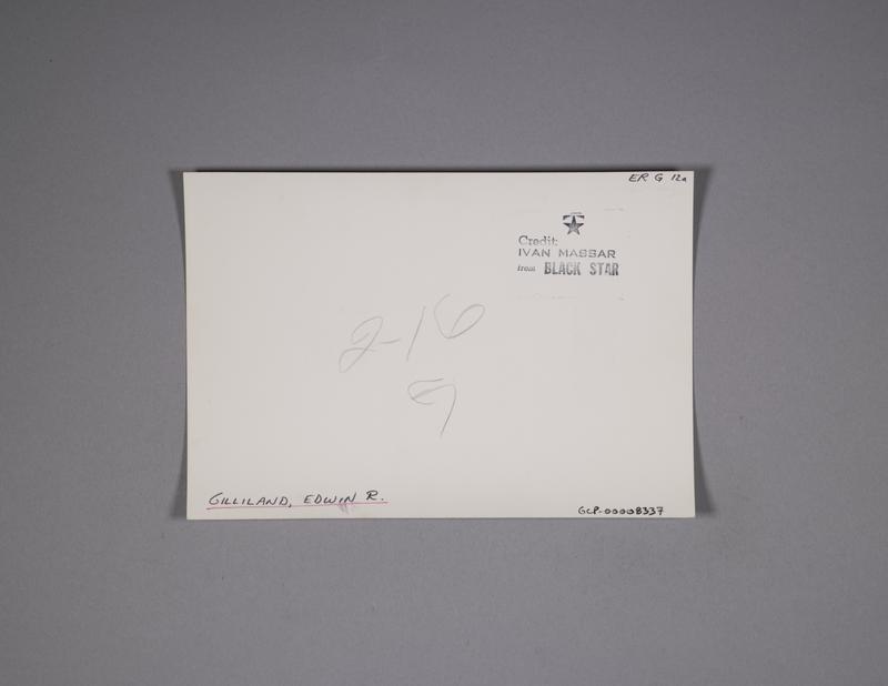 Edwin Richard Gilliland and students in laboratory | MIT Museum