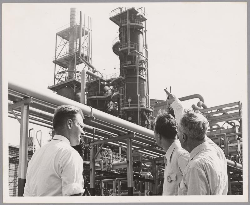 Warren K. Lewis and others look at a building, 1953 | MIT Museum