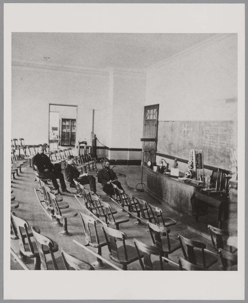 Department of Physics -- Boston Campus -- Lecture Rooms and Libraries ...