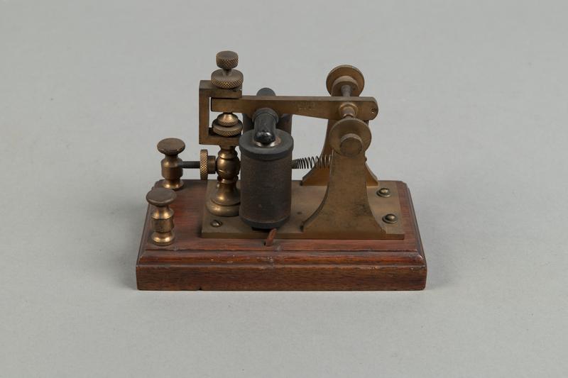 telegraph receiver | MIT Museum