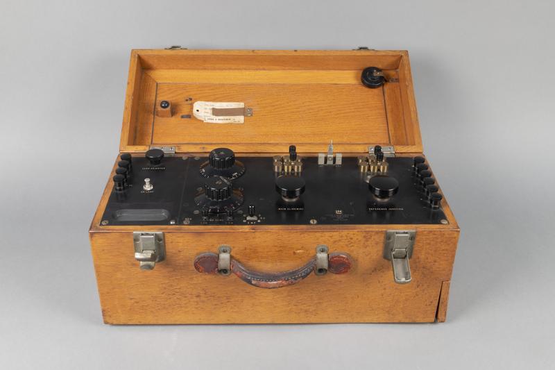 Portable potentiometer | MIT Museum