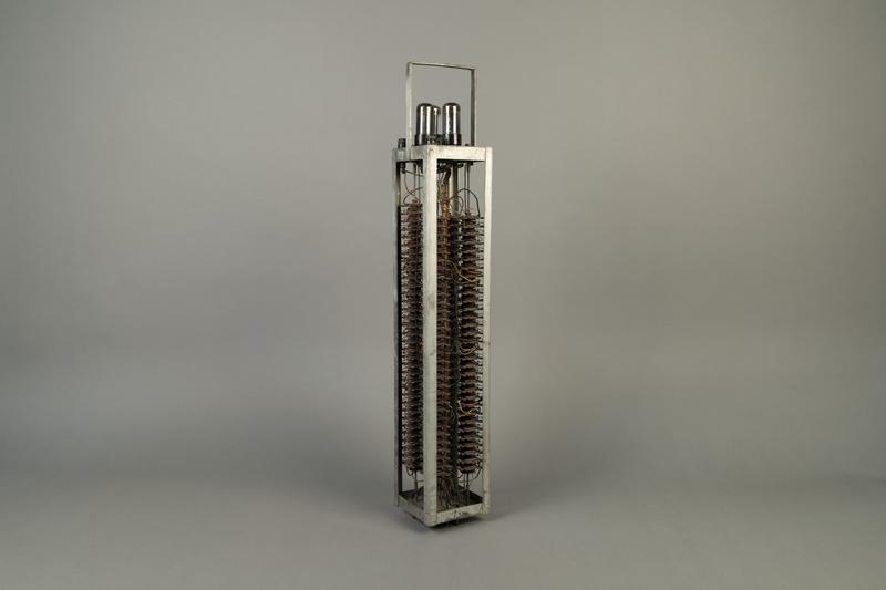 Mark IV magnetic core shift register | MIT Museum
